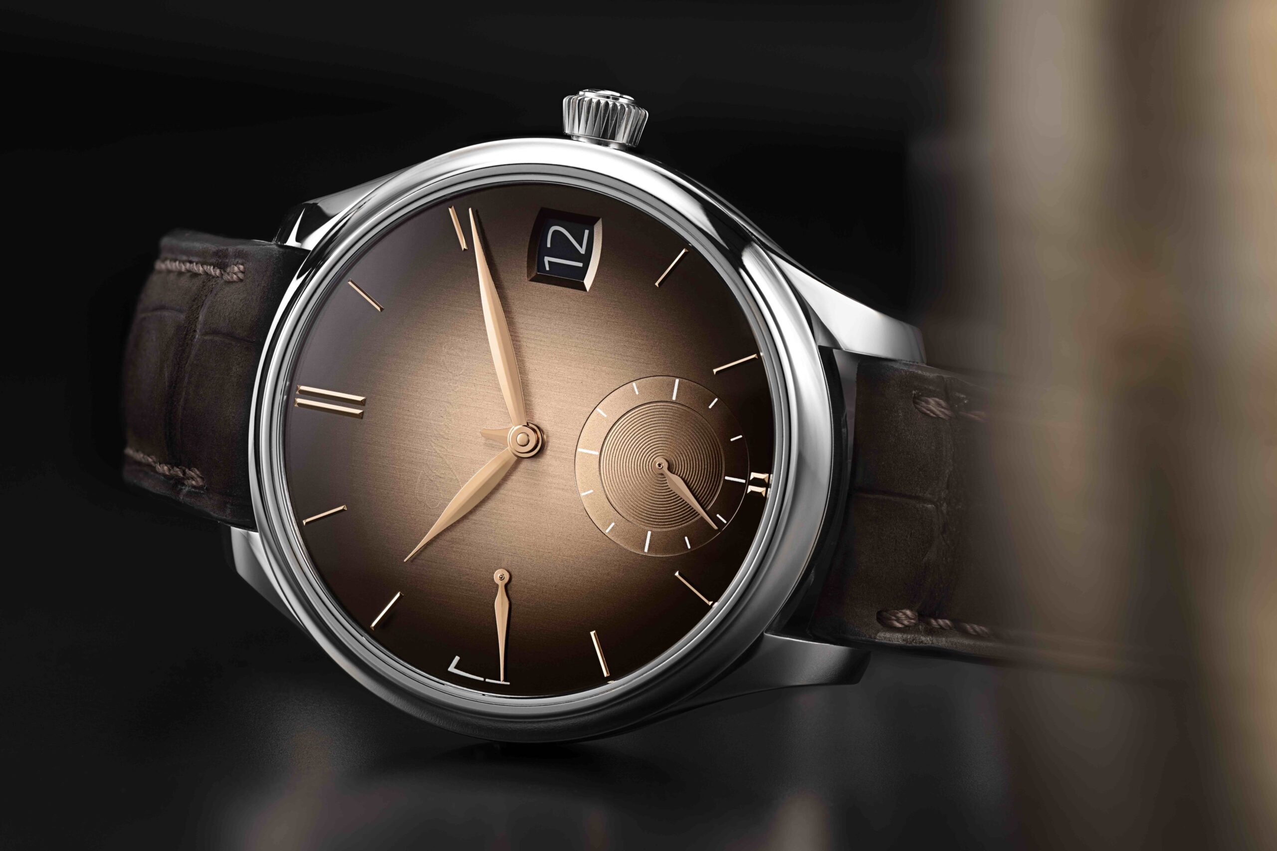 H. MOSER & CIE. LANCIERT DIE ENDEAVOUR PERPETUAL CALENDAR SMOKED SALMON ...